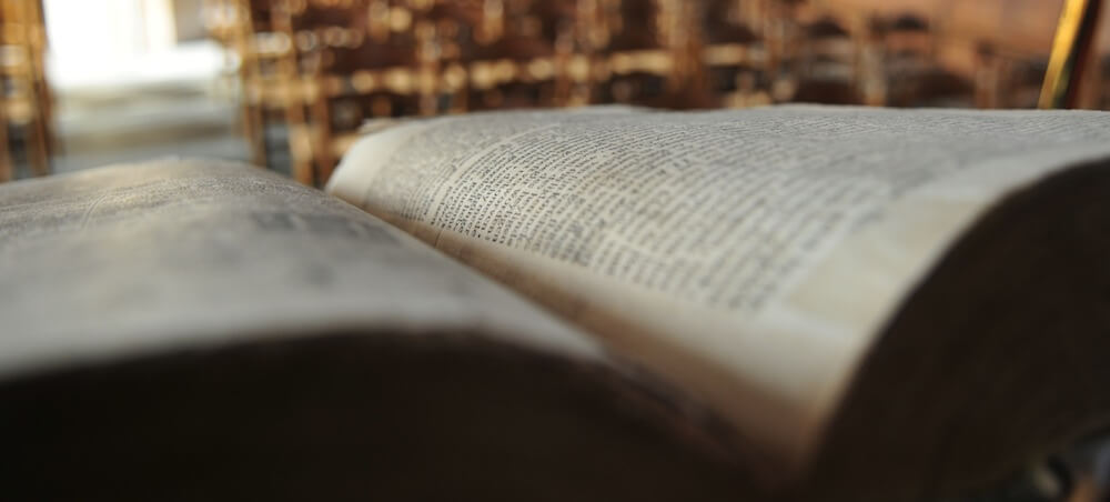 Is the Bible True? Here Are 8 Reasons You Can Believe It